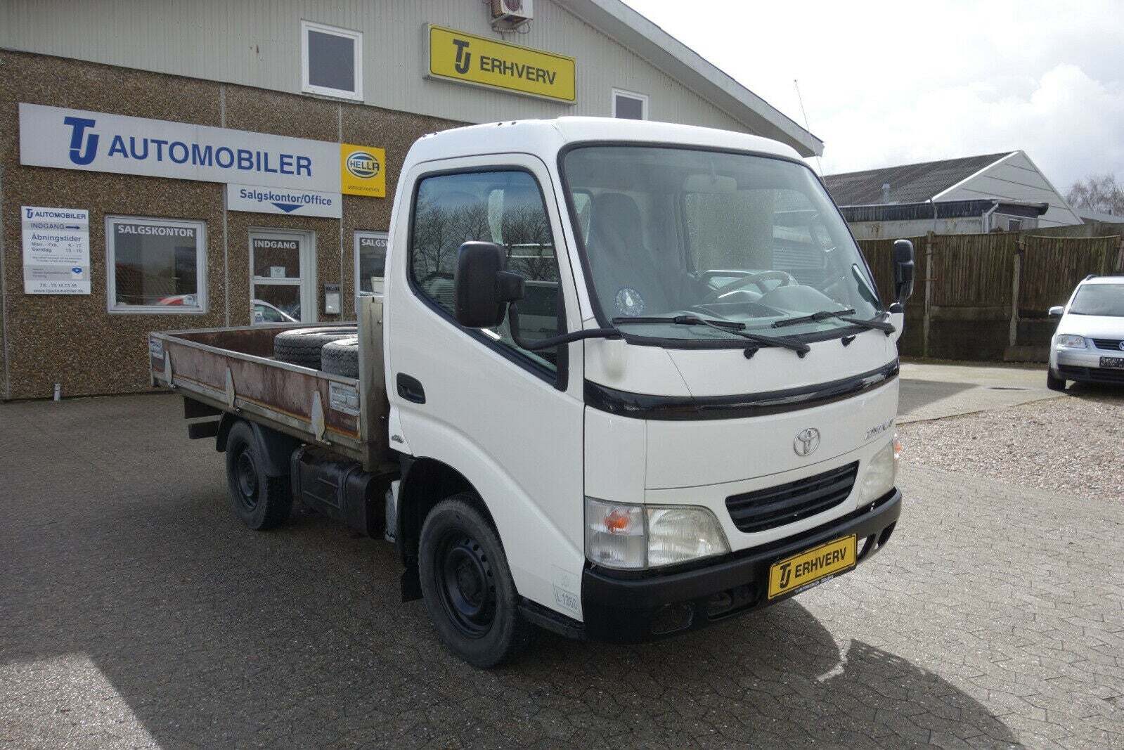 Toyota Dyna 100 2,5 D-4D S.Kab m/trælad - 54.899 kr