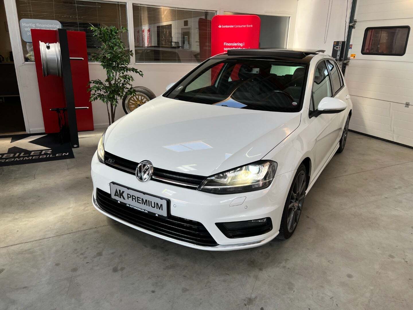 VW Golf VII 2,0 TDi 150 R-line DSG BMT - 159.900 kr