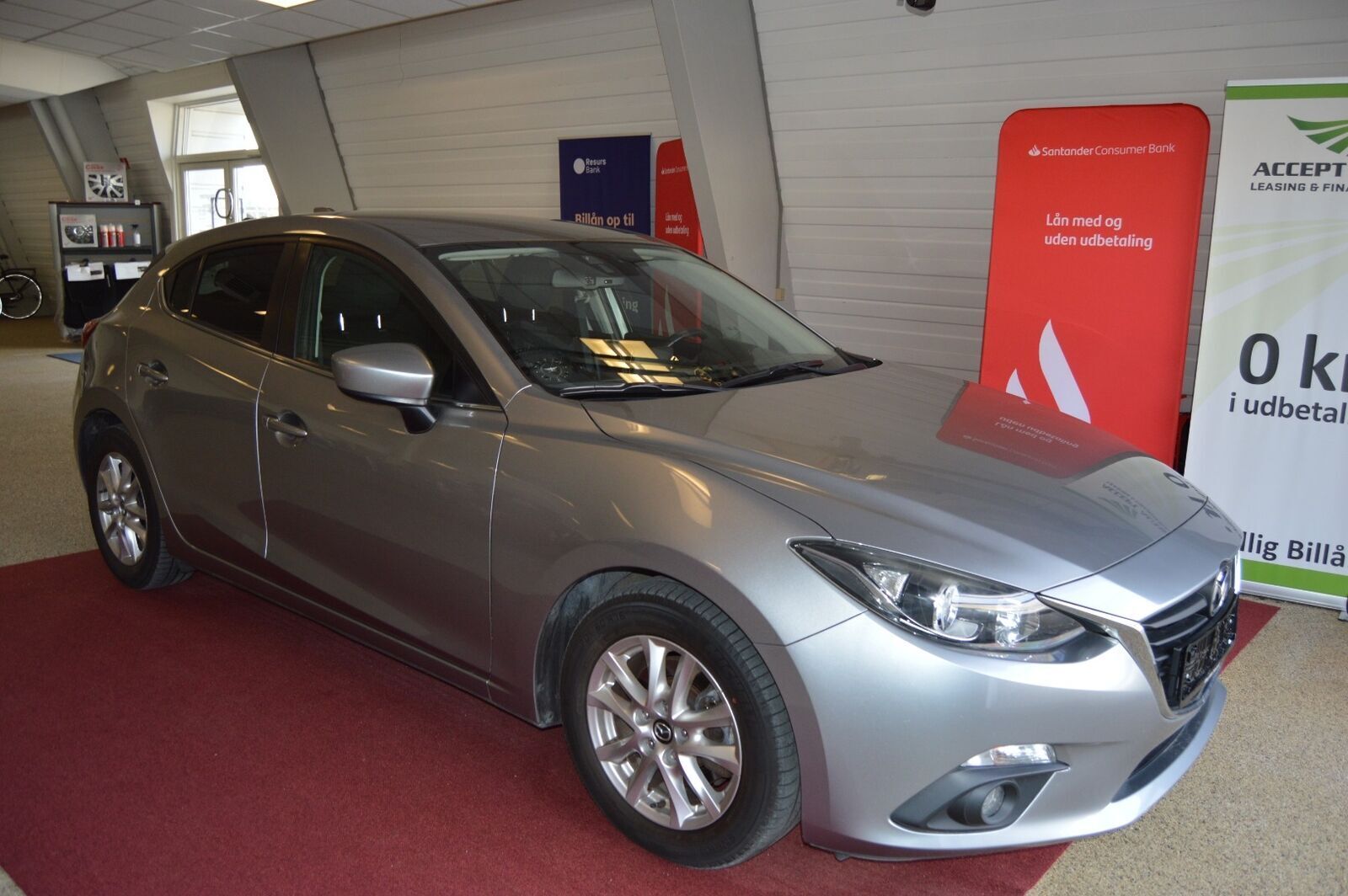Mazda 3 2,0 SkyActiv-G 120 Vision - 139.800 kr