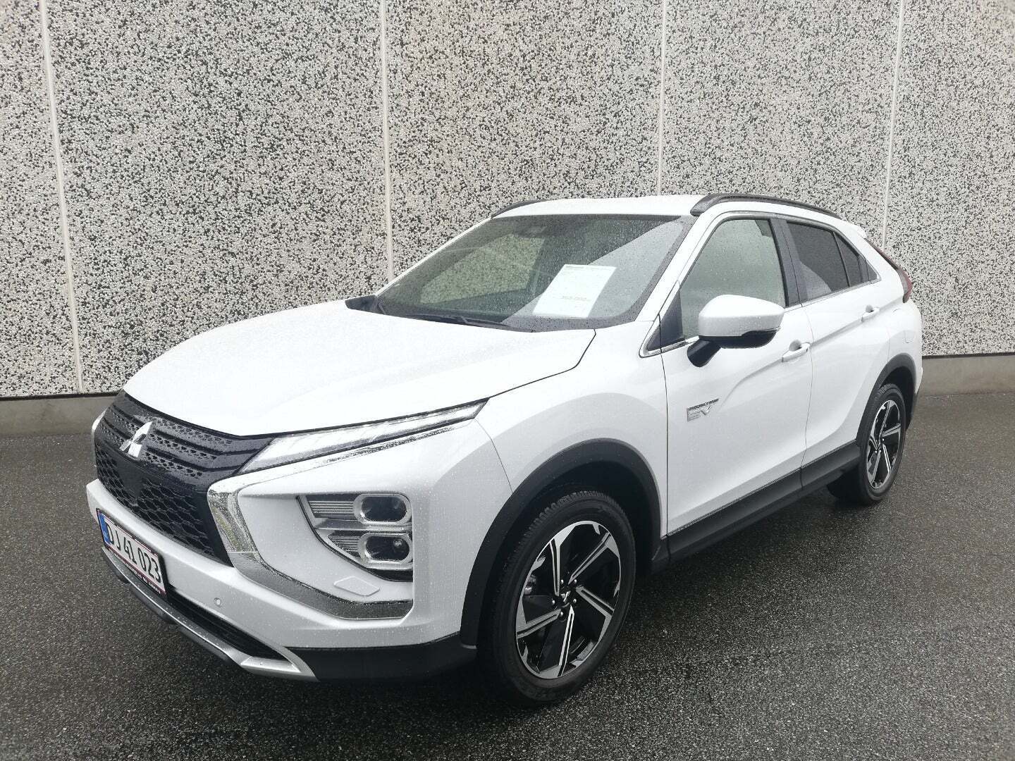 Mitsubishi Eclipse Cross 2,4 PHEV Sport Tech CVT 4WD - 368.000 kr