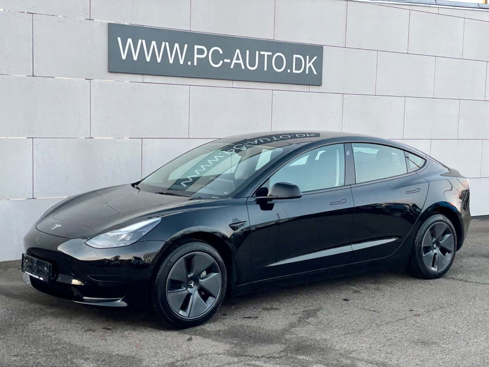 Tesla Model 3 RWD - 324.900 kr
