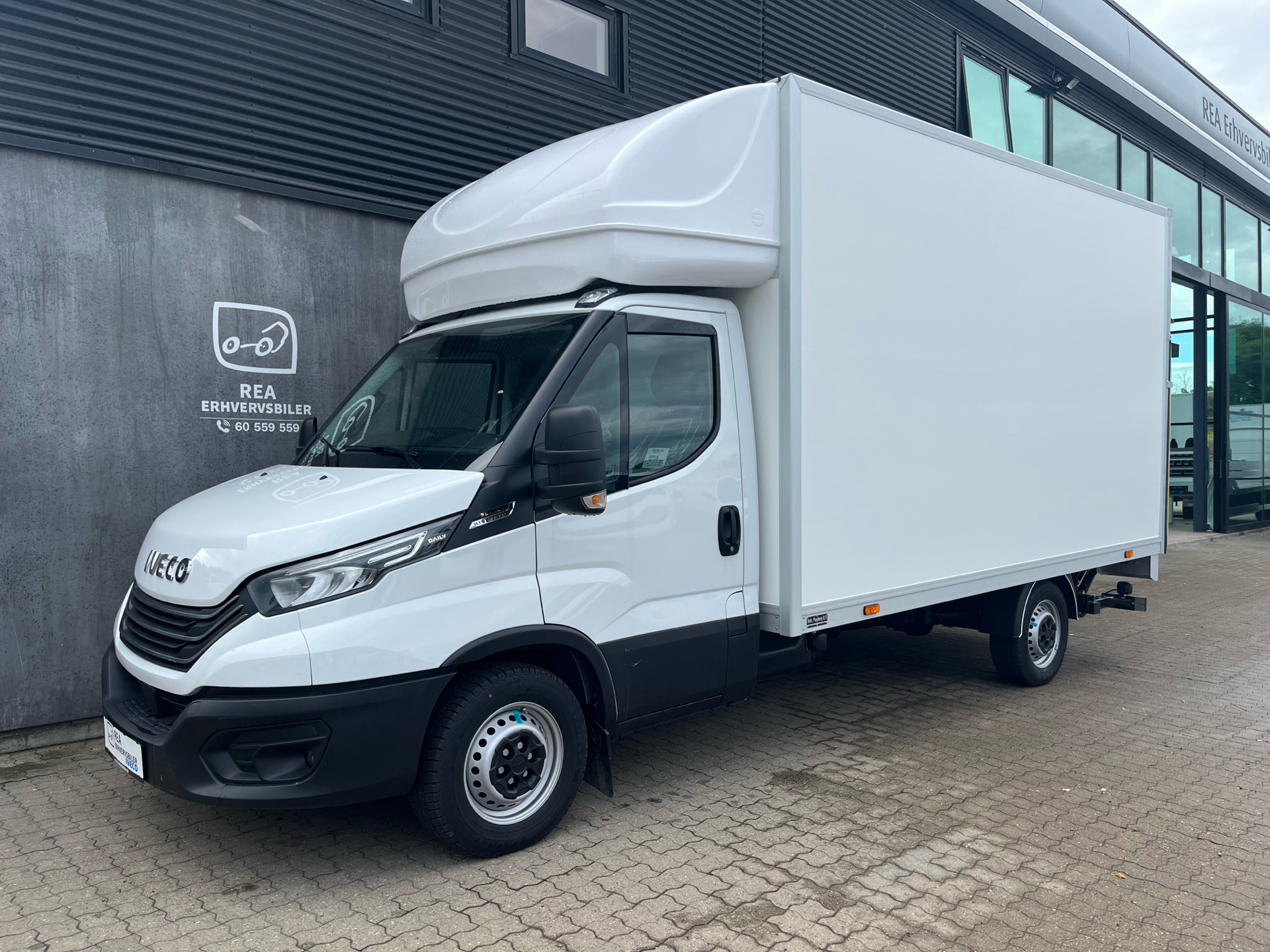 Iveco Daily 3,0 35S18 4100mm D 180HK Ladv./Chas. 8g Aut. - 6.174 kr/mdr