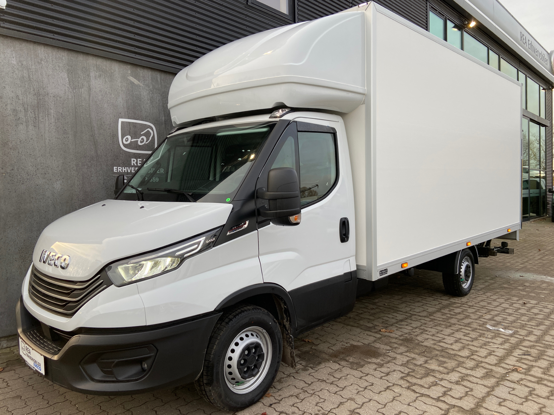 Iveco Daily 3,0 35S18 4100mm D 180HK Ladv./Chas. 8g Aut. - 538.941 kr