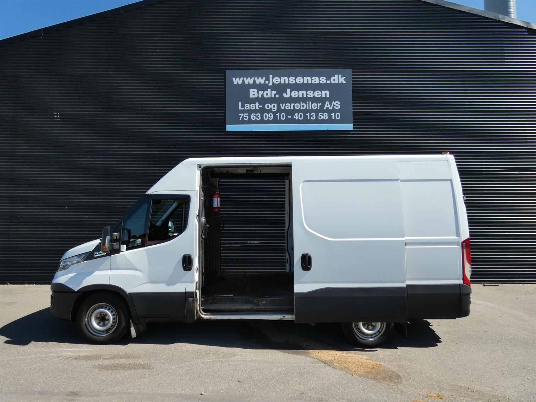 Iveco Daily 2,3 35S16 12m3 D 156HK Van 8g Aut. - 225.000 kr