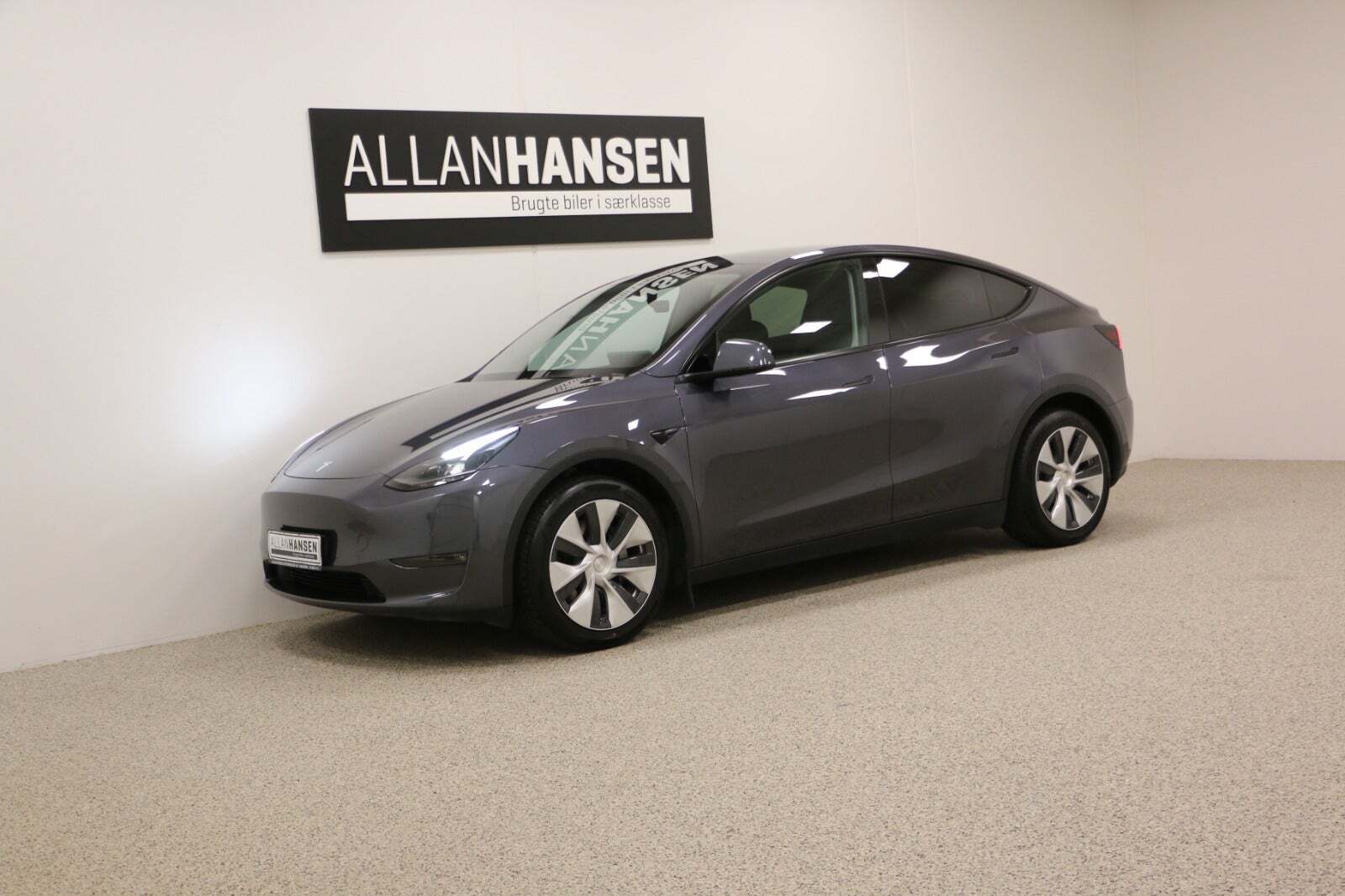 Tesla Model Y Long Range AWD - 414.900 kr