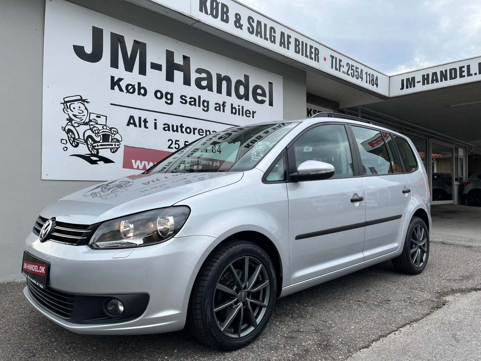 VW Touran 1,6 TDi 105 Comfortline BMT - 129.900 kr
