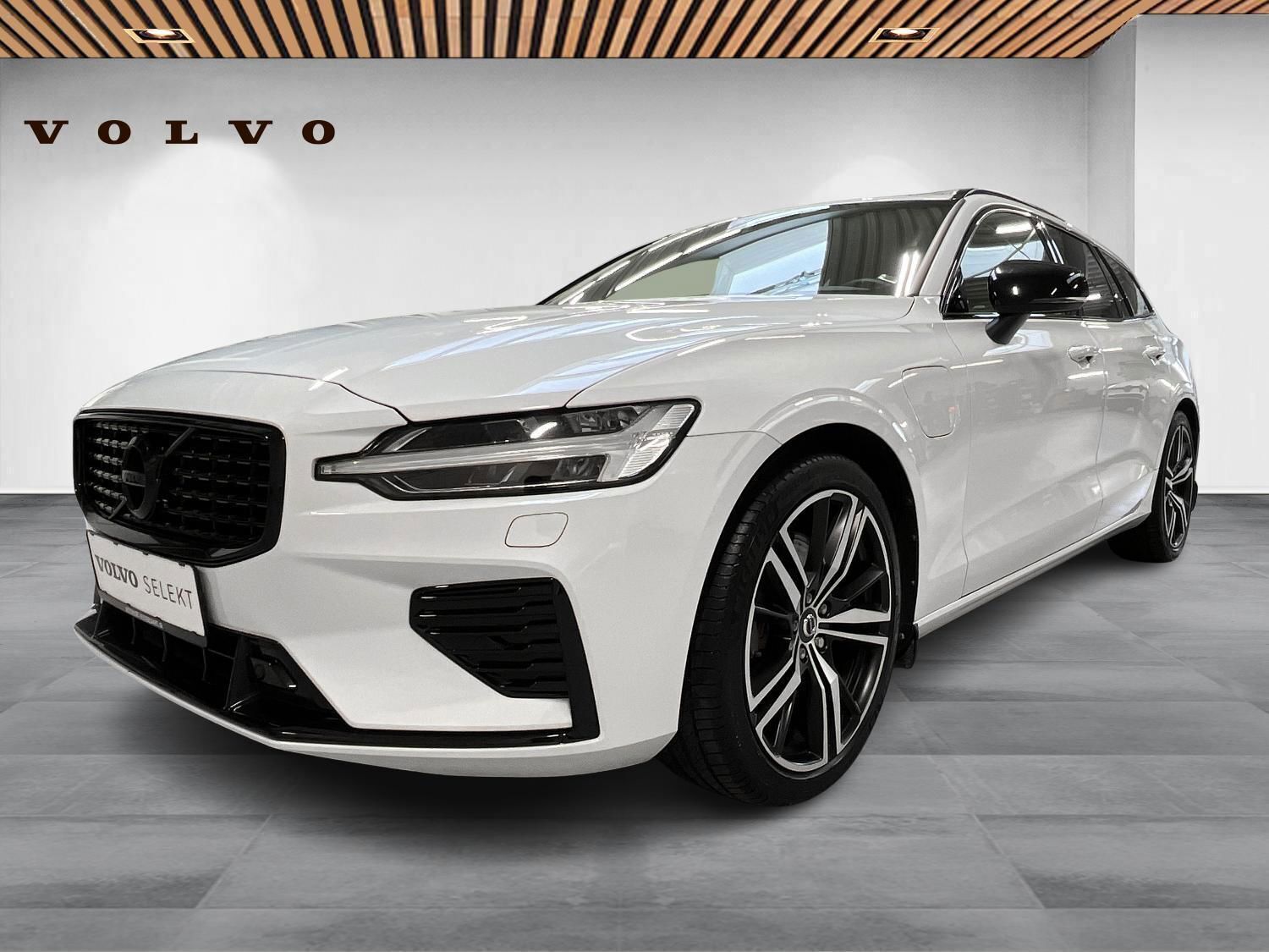 Volvo V60 2,0 T6 Recharge Plugin-hybrid R-design AWD 350HK Stc 8g Aut ...