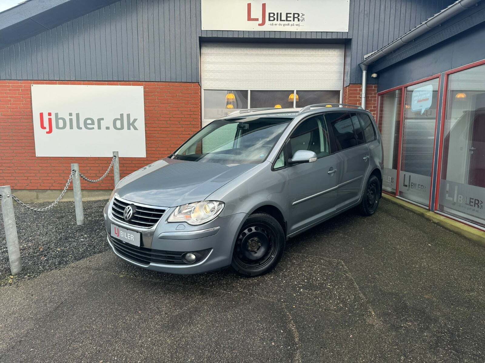 VW Touran 2,0 TDi 170 Highline DSG 7prs - 29.800 kr