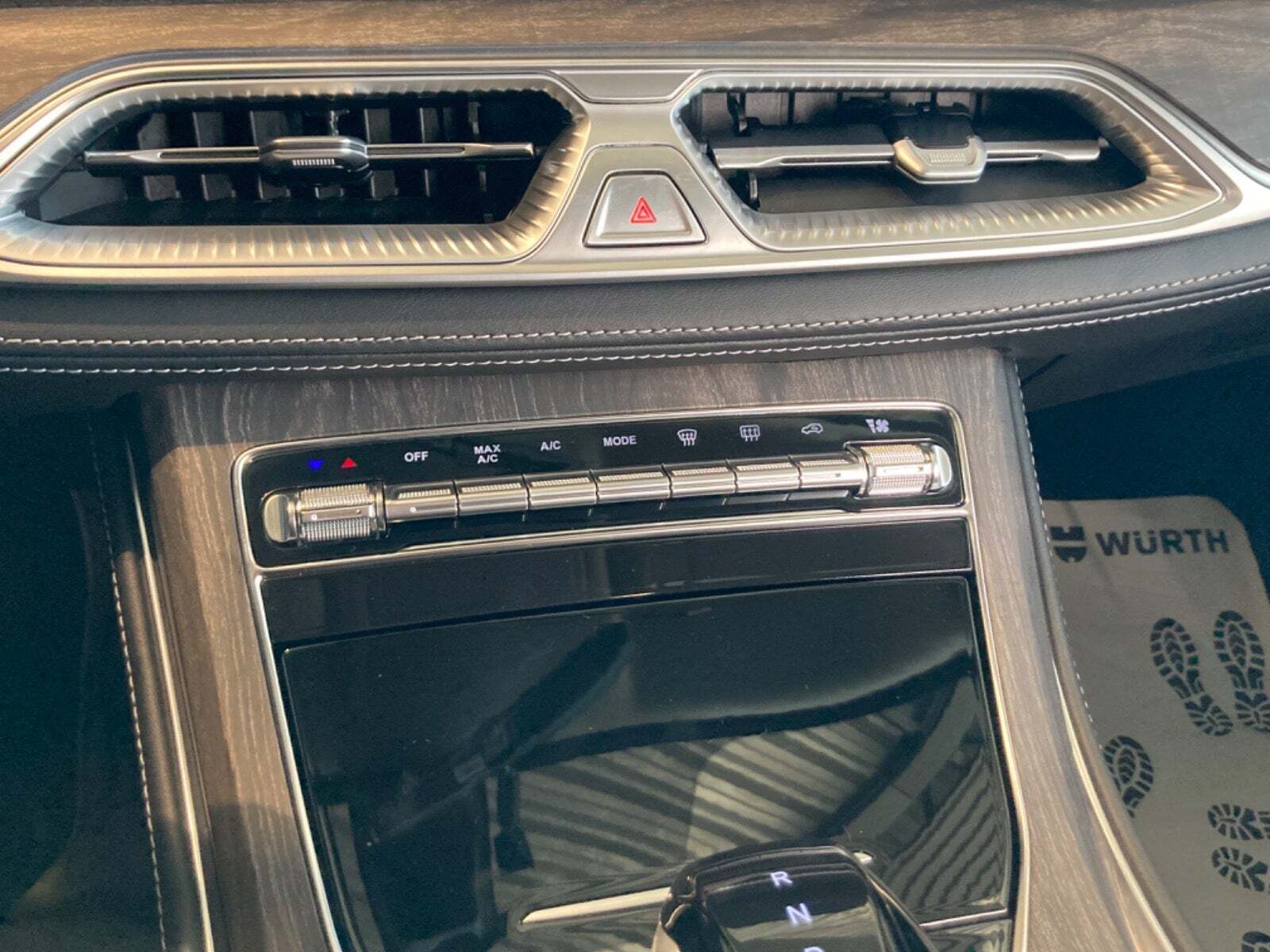 Navor E5 1,5 PHEV Rock - 239.900 kr