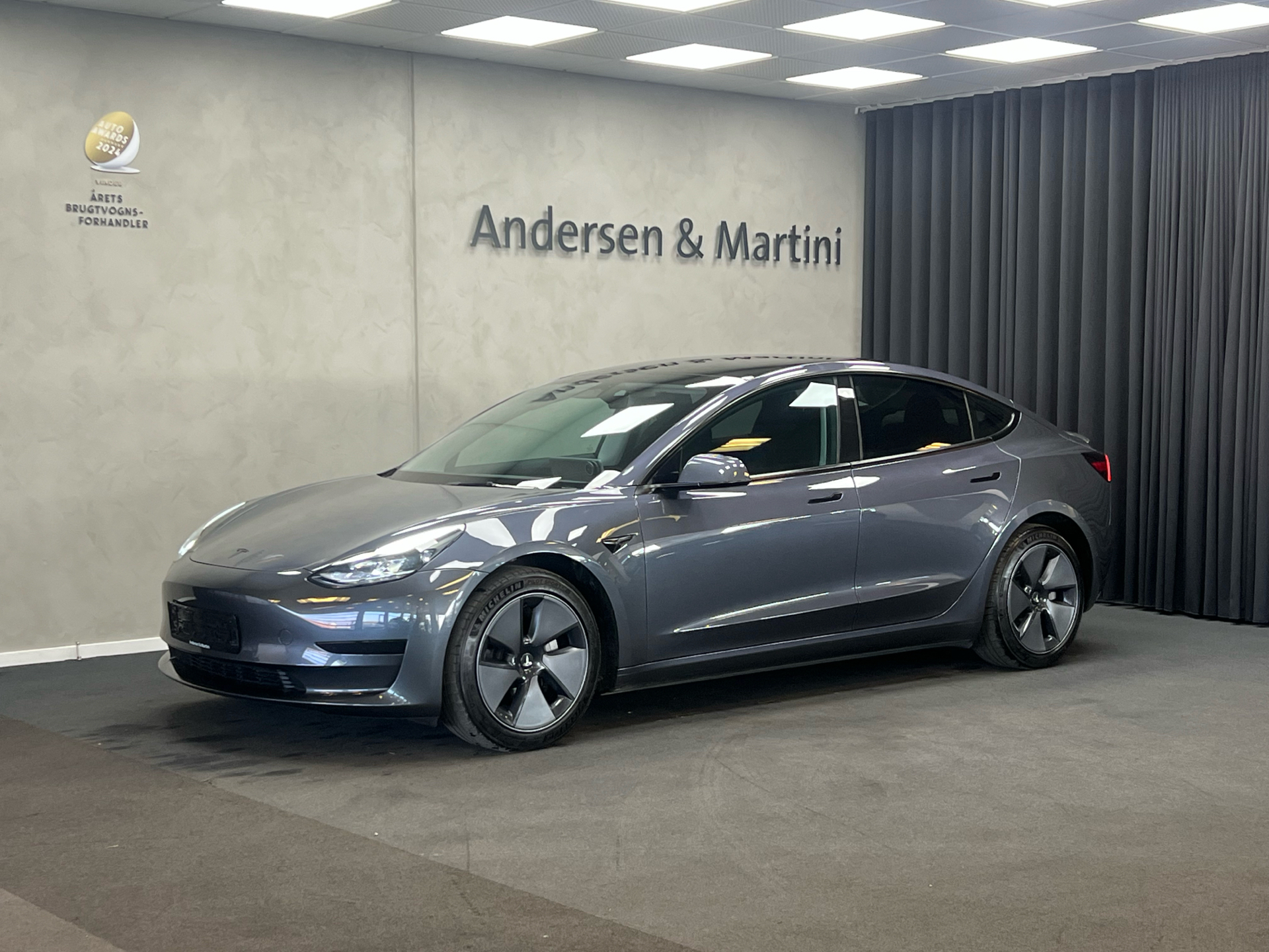 Tesla Model 3 Enhanced Autopilot, Cykelanhænger EL 283HK Aut. - 243.900 kr