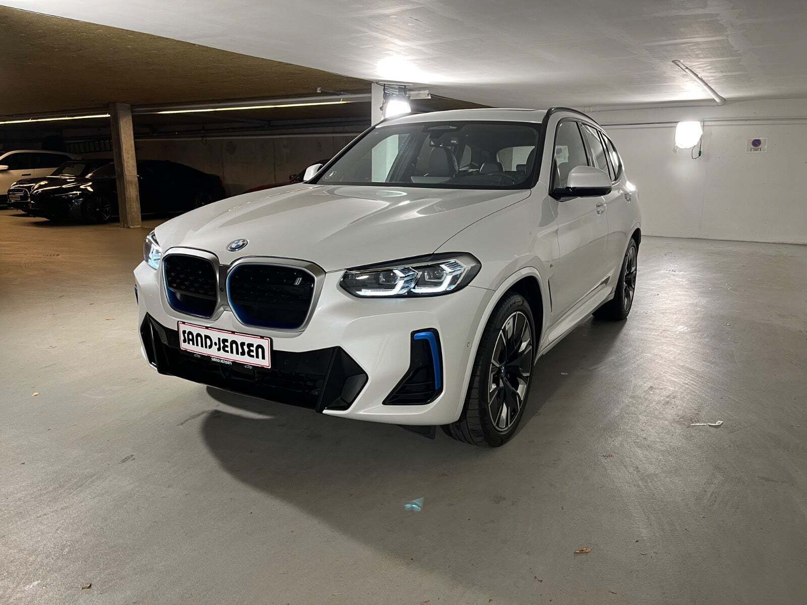 BMW iX3 Charged Plus M-Sport Van - 379.900 kr