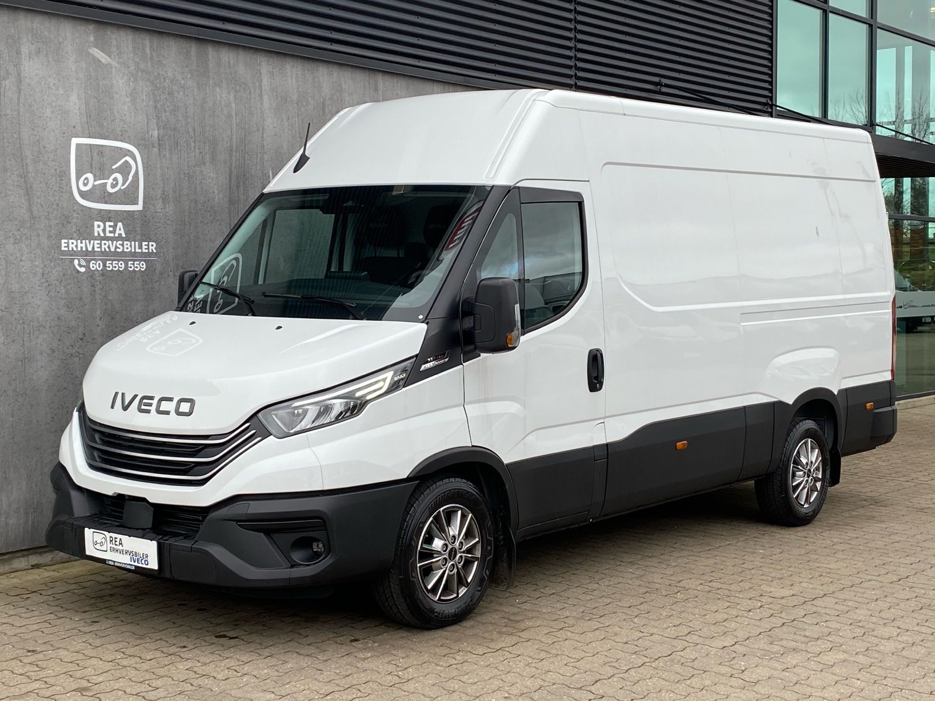 Iveco Daily 3,0 35S18 12m3 D Forza+ A8 V 176HK Van 8g Aut. - 359.900 kr