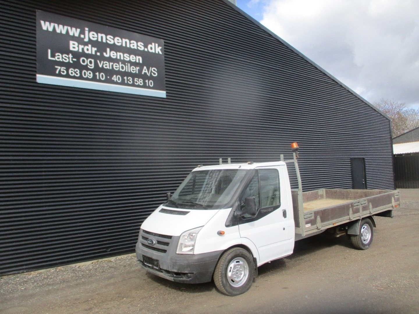 Ford Transit 350L Ladvogn 2,4 TDCi 115 Ambiente - 85.000 kr